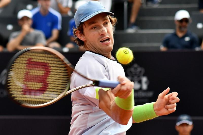 ¡Imparable! Nicolás Jarry debutó con un triunfo en el dobles de Roland ...