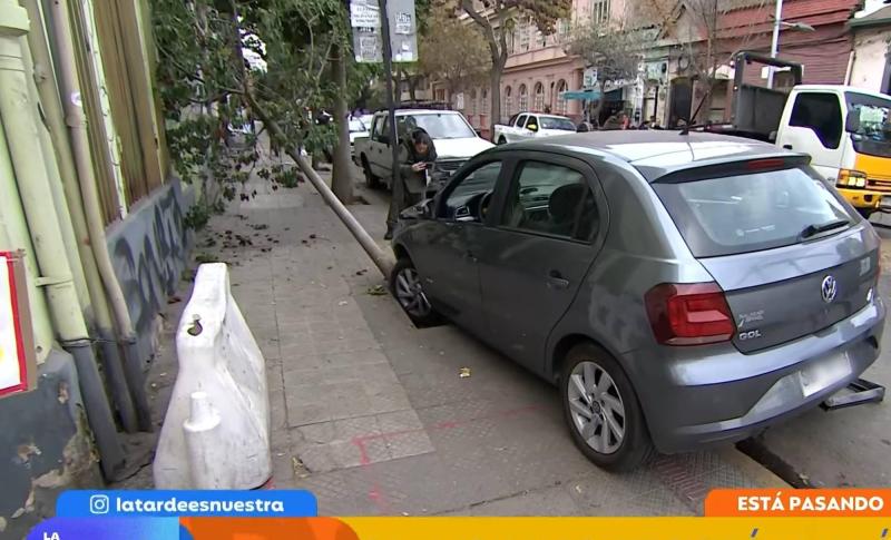 Persiguió a ladrón, se metió contra el tránsito y chocó | T13