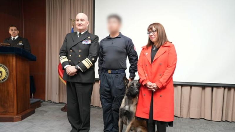 La Armada explicó por qué perro antidrogas mordió a vicealmirante