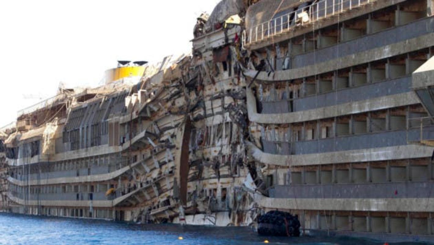 Ex capitán del Costa Concordia culpa a su tripulación de naufragio en ...