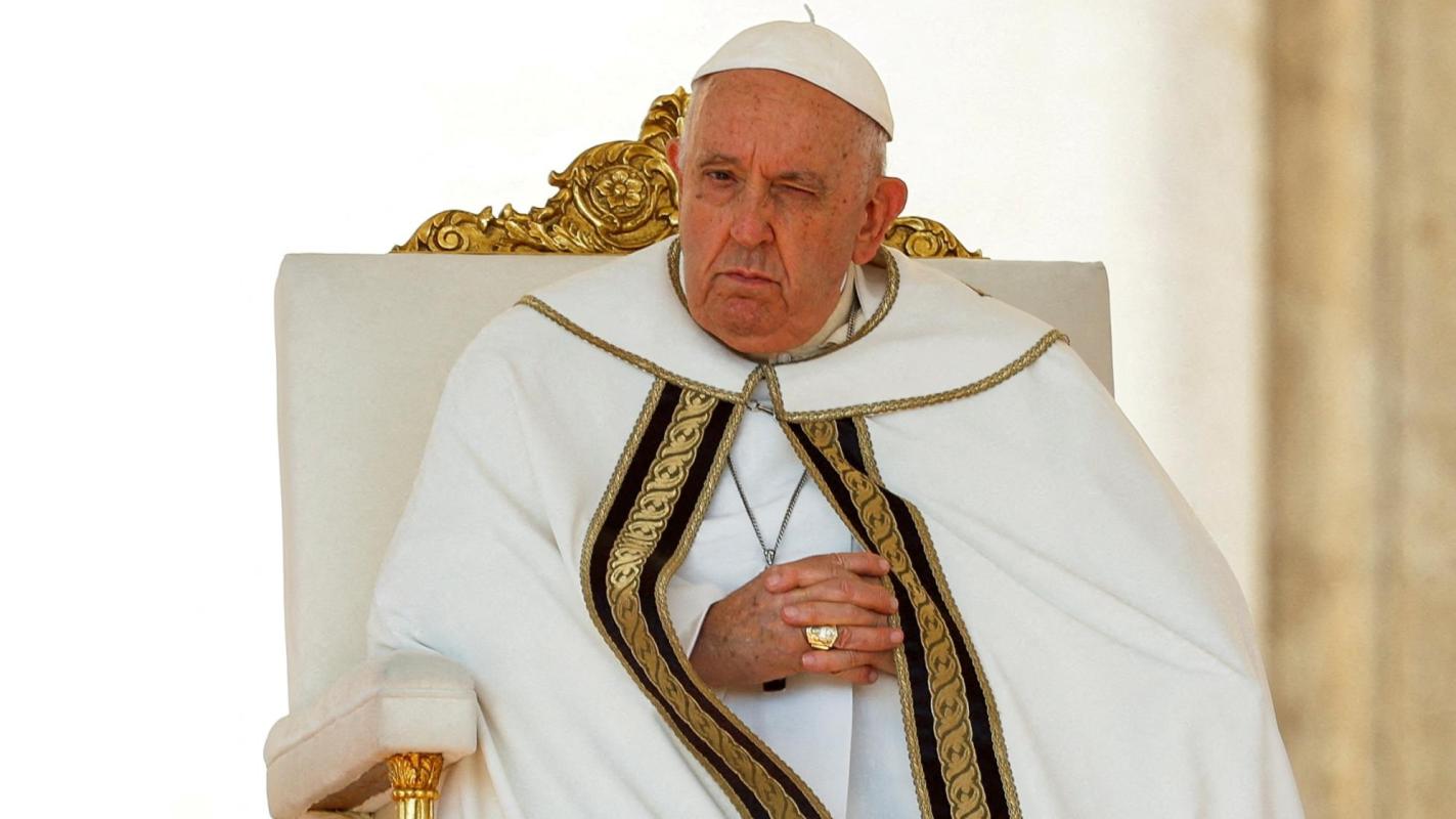 El papa pasa una "noche tranquila" tras crisis respiratoria | T13