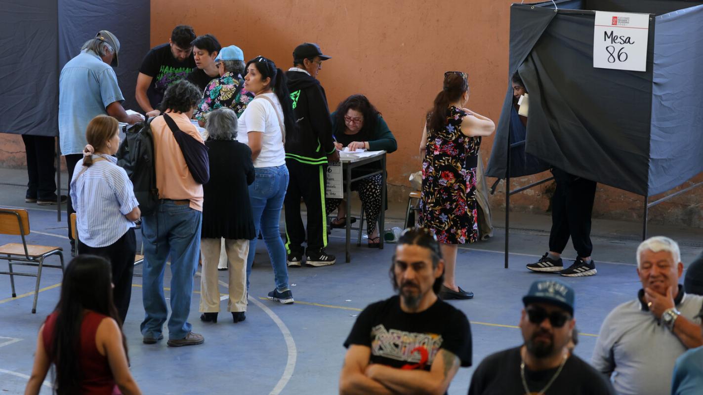 エロ 動画 黒 パンスト