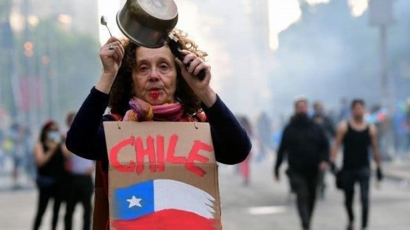 BBC: Cómo funciona el sistema de pensiones en Chile