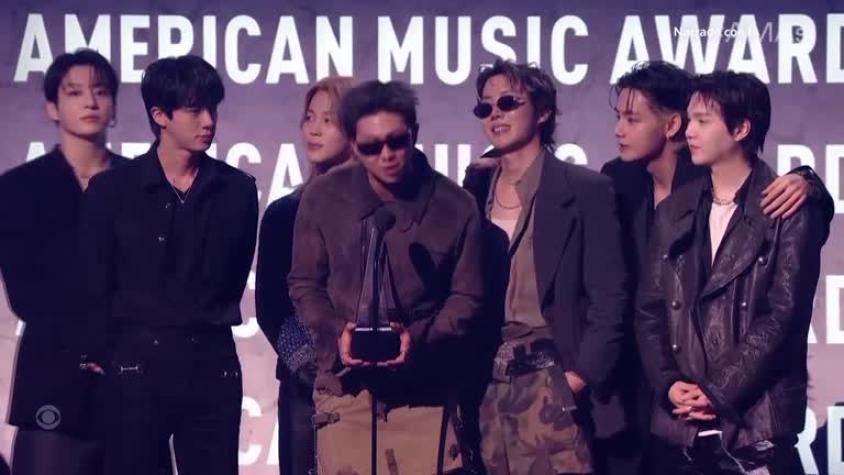 BTS se lleva el máximo galardón en los American Music Awards por ...
