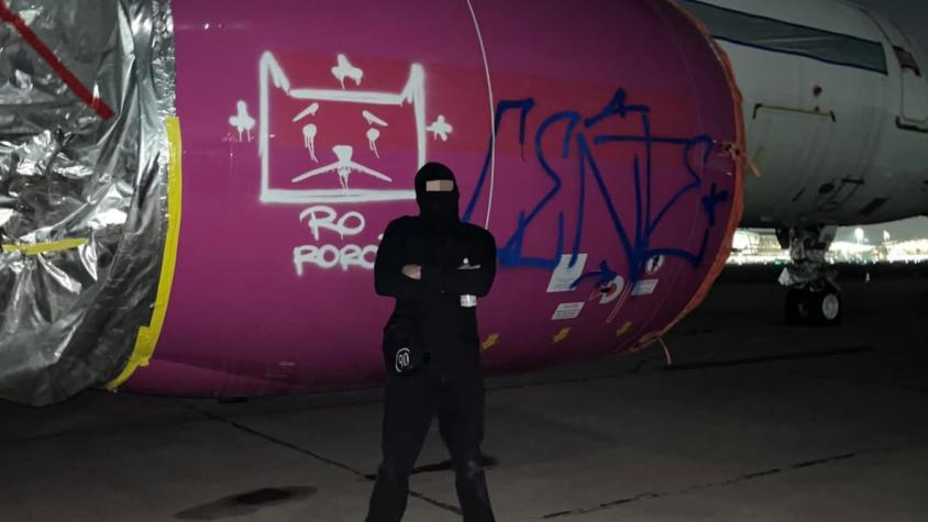 La polémica publicación del grafitero que vandalizó avión | T13